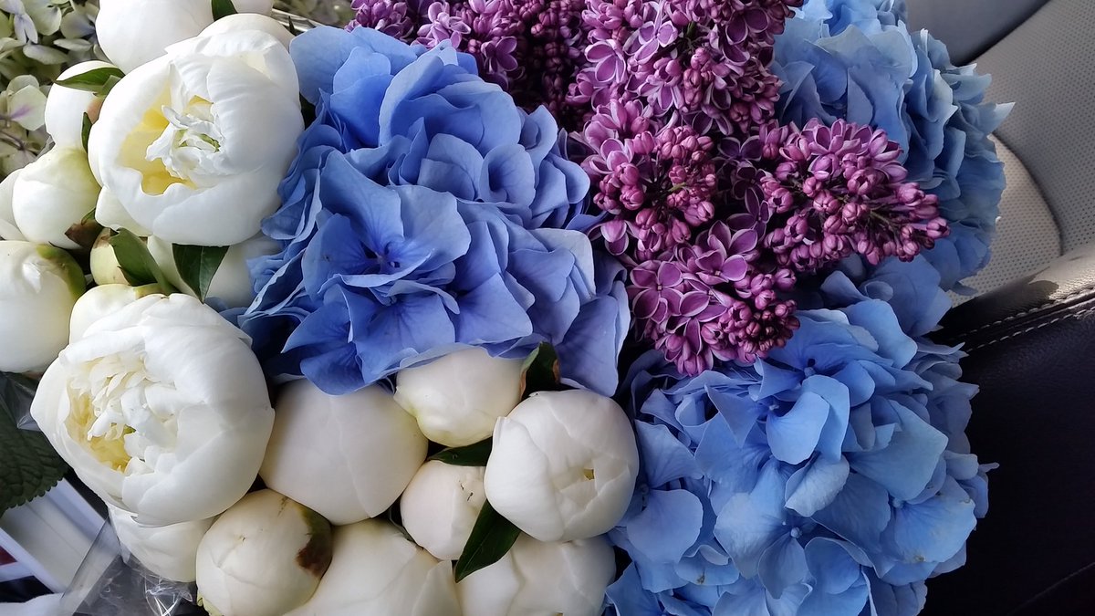 Flowers Fragrant with Food